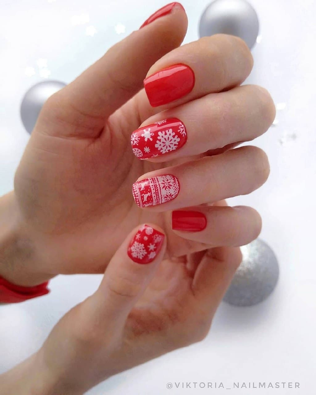10+ ideas for New Year's manicure from Amoreshop. New Year's manicure ...